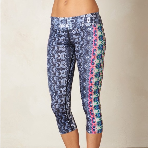 Prana | Pants & Jumpsuits | 23 Prana Roxanne Black Hydrobloom Capri ...